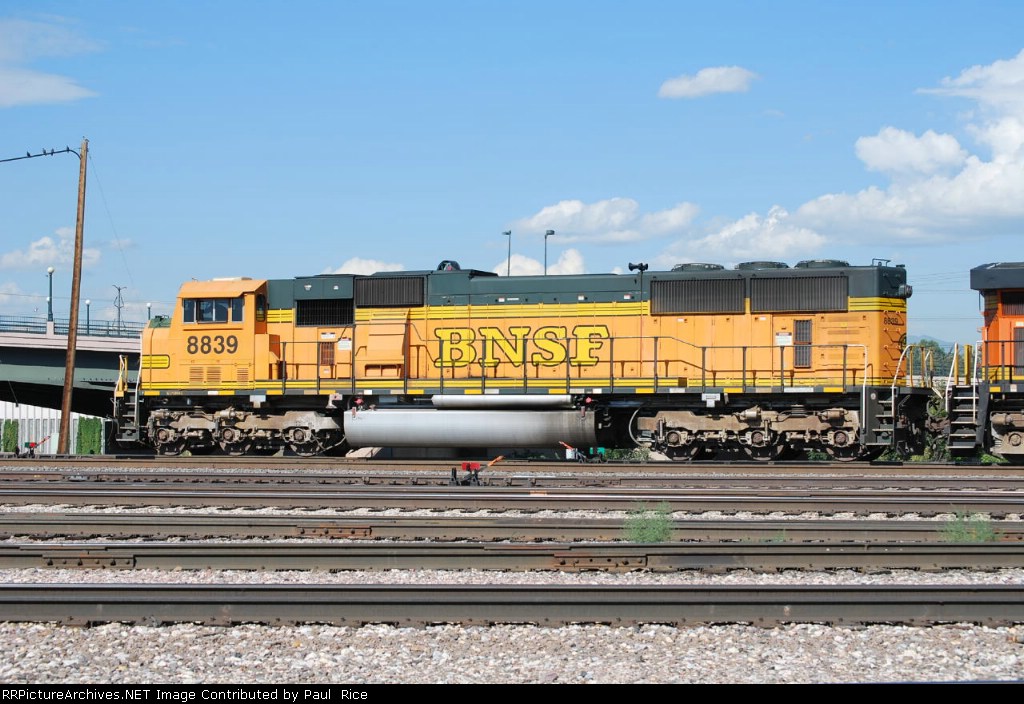 BNSF 8839